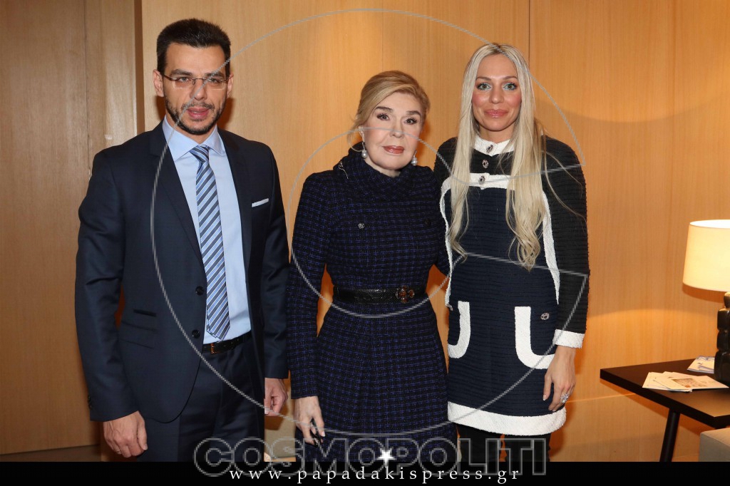 H Μαριάννα Β. Βαρδινογιάννη βραβεύει την προσφορά - Cosmopoliti.com ...