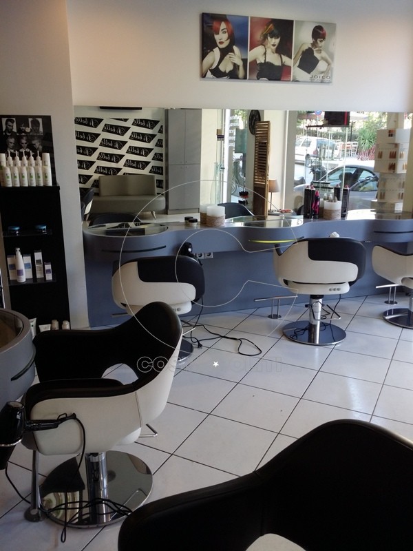 Κεφάλια – έργα τέχνης στο κομμωτήριο “Si Belle Coiffure” - Cosmopoliti ...