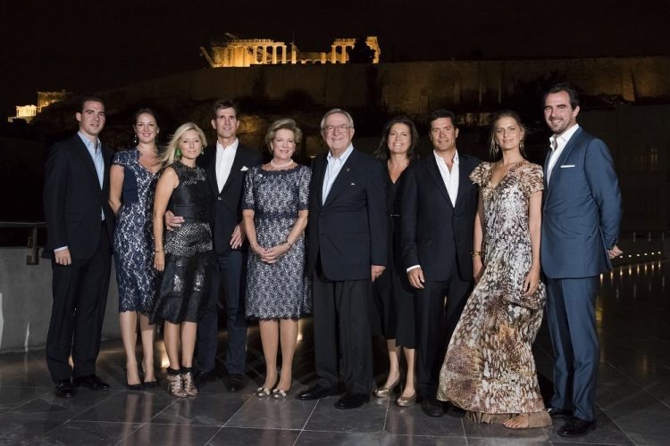 Τέως βασιλιάς Κωνσταντίνος: Η ζωή του - Cosmopoliti.com - Χριστίνα Πολίτη