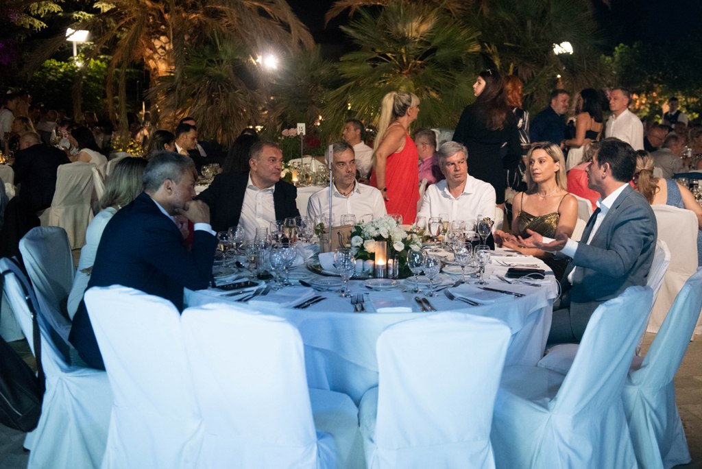 Διαμαντής Γκολιδάκης & Φανή Αρβανιτίδου: Λαμπρός γάμος αλά Χόλιγουντ ...