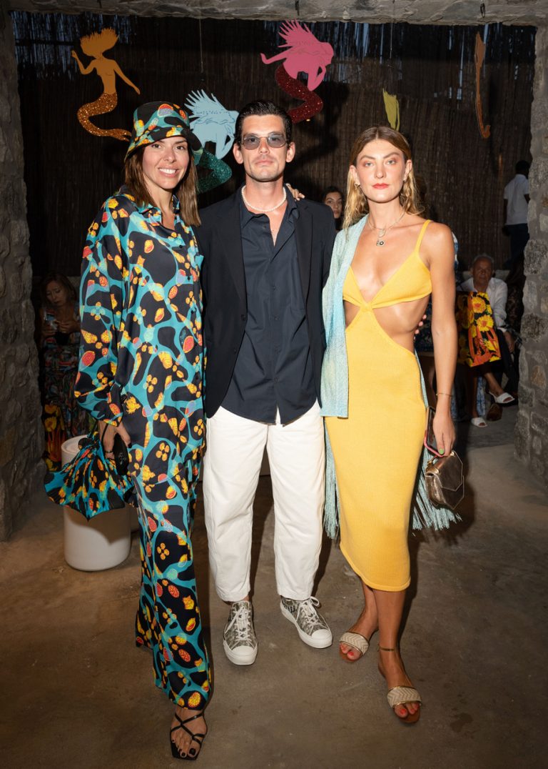 Λαμπερά εγκαίνια για το νέο Loewe store στη Μύκονο - Cosmopoliti.com ...