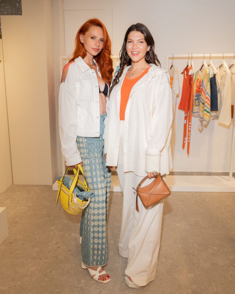 Λαμπερά εγκαίνια για το νέο Loewe store στη Μύκονο - Cosmopoliti.com ...