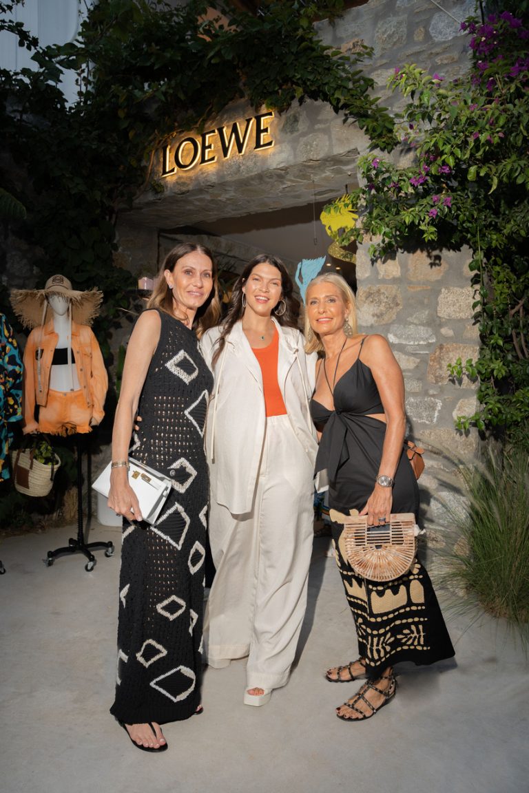 Λαμπερά εγκαίνια για το νέο Loewe store στη Μύκονο - Cosmopoliti.com ...
