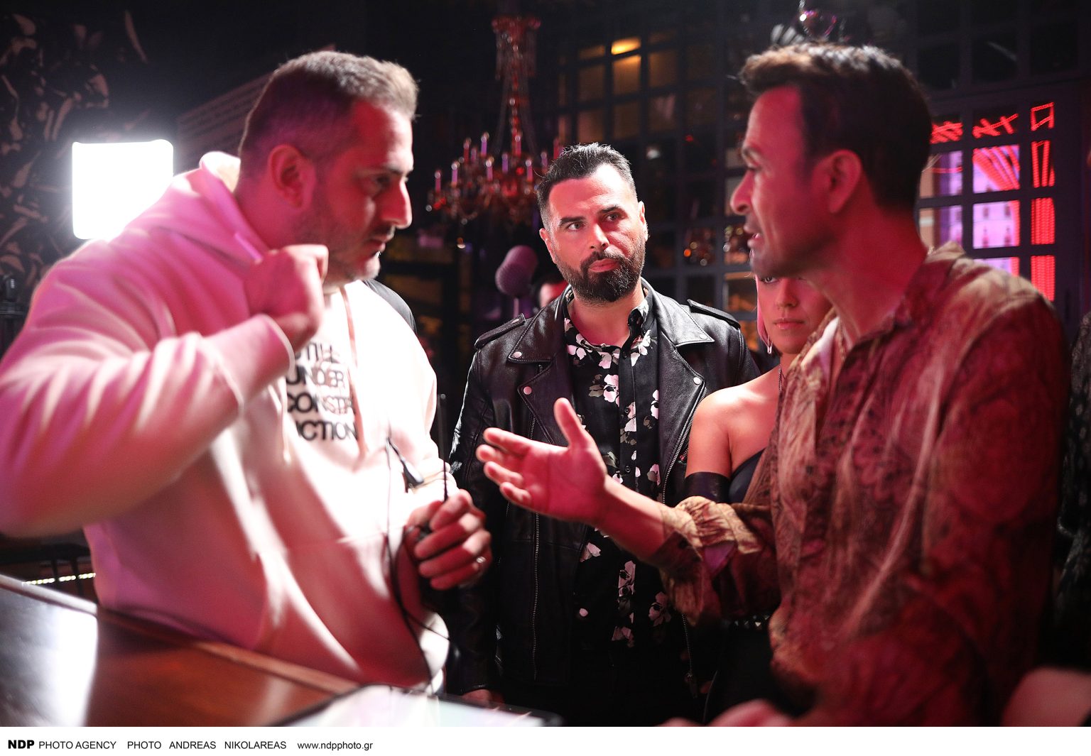 Backstage από τη φωτογράφιση και το τρέιλερ του “Notes Live ...
