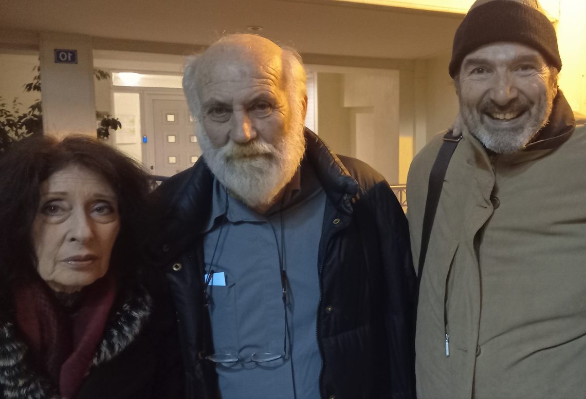 Το μπαλκόνι: Δύο επίσημες πρεμιέρες και παράταση παραστάσεων στο Studio Κυψέλης - Cosmopoliti ...