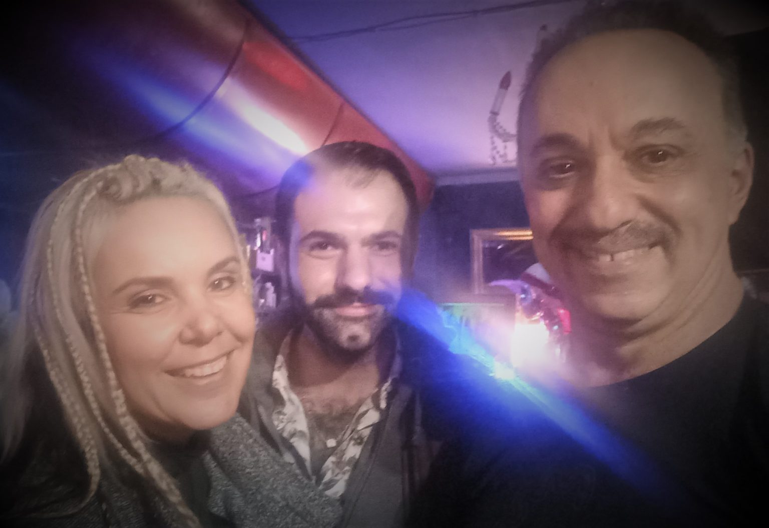 Το μπαλκόνι: Δύο επίσημες πρεμιέρες και παράταση παραστάσεων στο Studio Κυψέλης - Cosmopoliti ...