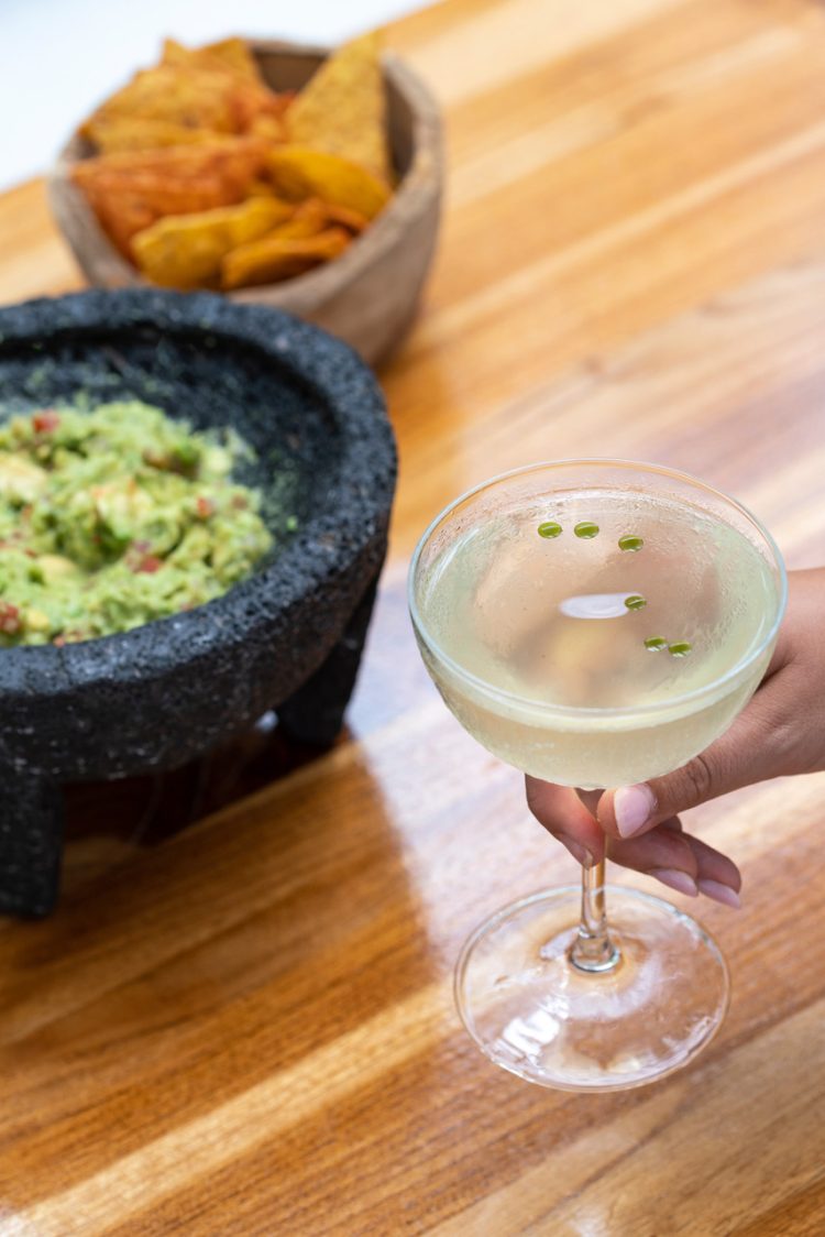 Καλοκαιρινές Κυριακές στο Helios με το Barro Negro Athens - Cosmopoliti ...