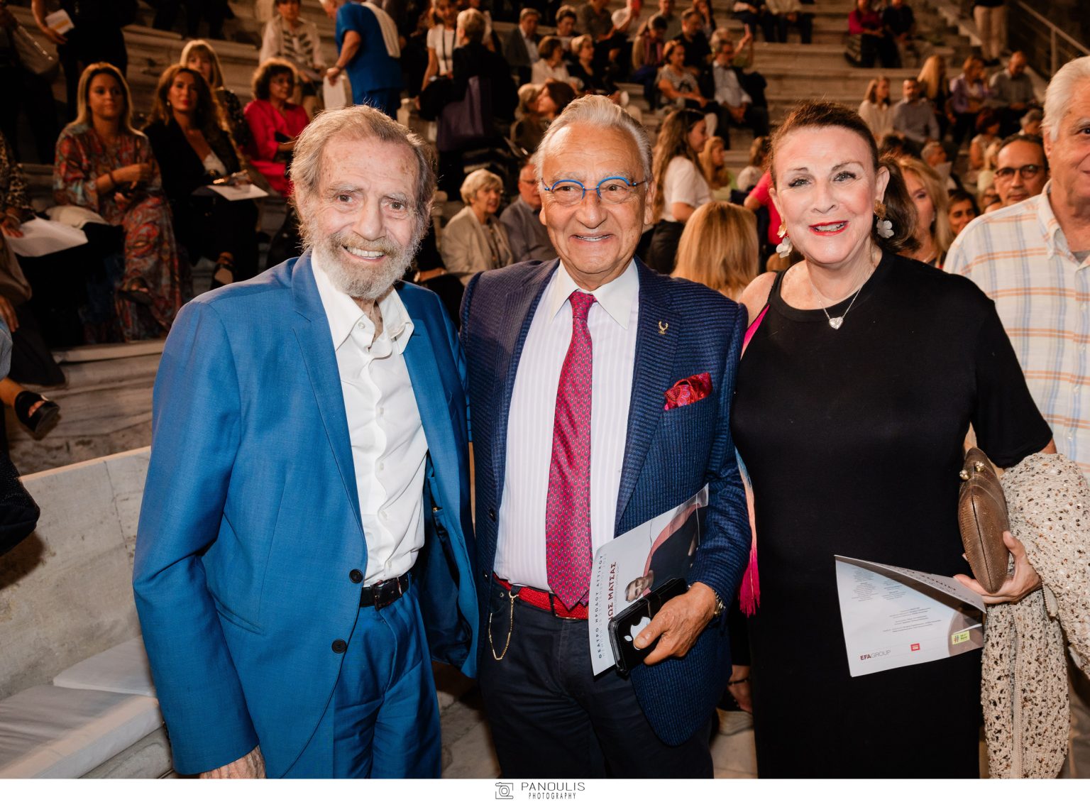 Μίνως Μάτσας: Το κατάμεστο Ηρώδειο υποκλίθηκε στη μαγική συναυλία «Η ...