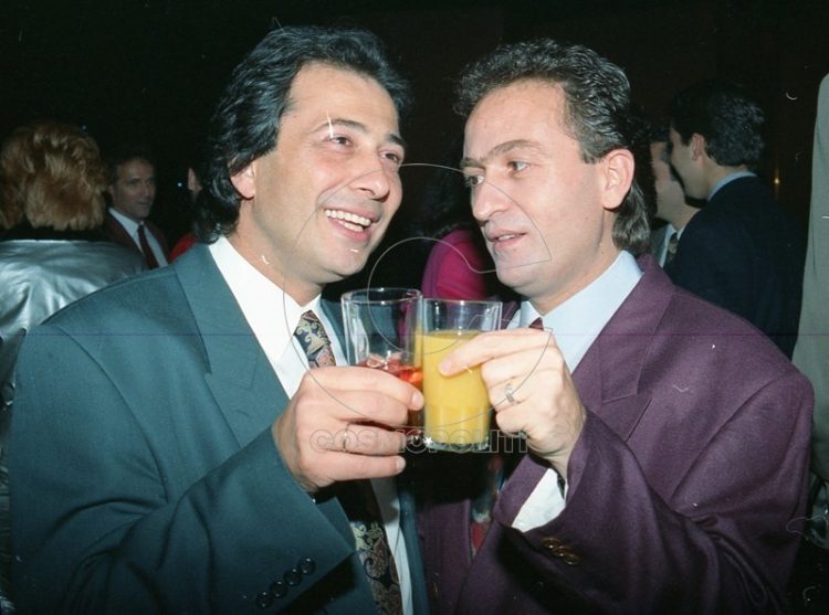Πρώτο τραπέζι πίστα στα μπουζούκια των ΄90ς - Cosmopoliti.com ...