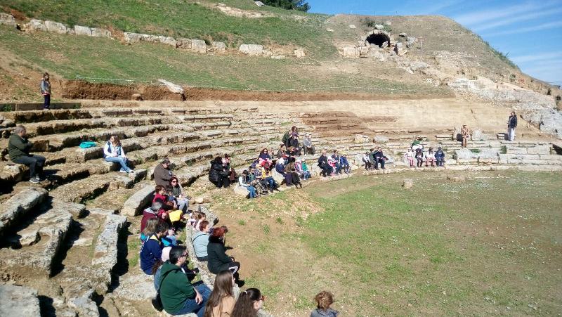 Διάλεξη για το Αρχαίο Θέατρο Σικυώνας - Cosmopoliti.com - Χριστίνα Πολίτη