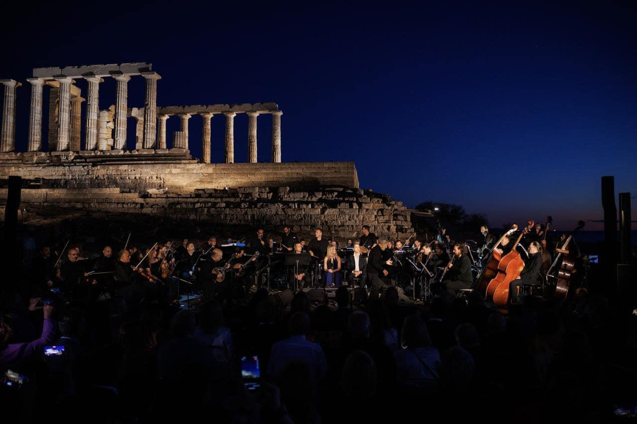 Σταύρος Ξαρχάκος: «Ταξίδι στο φως» στο Ηρώδειο - Cosmopoliti.com ...